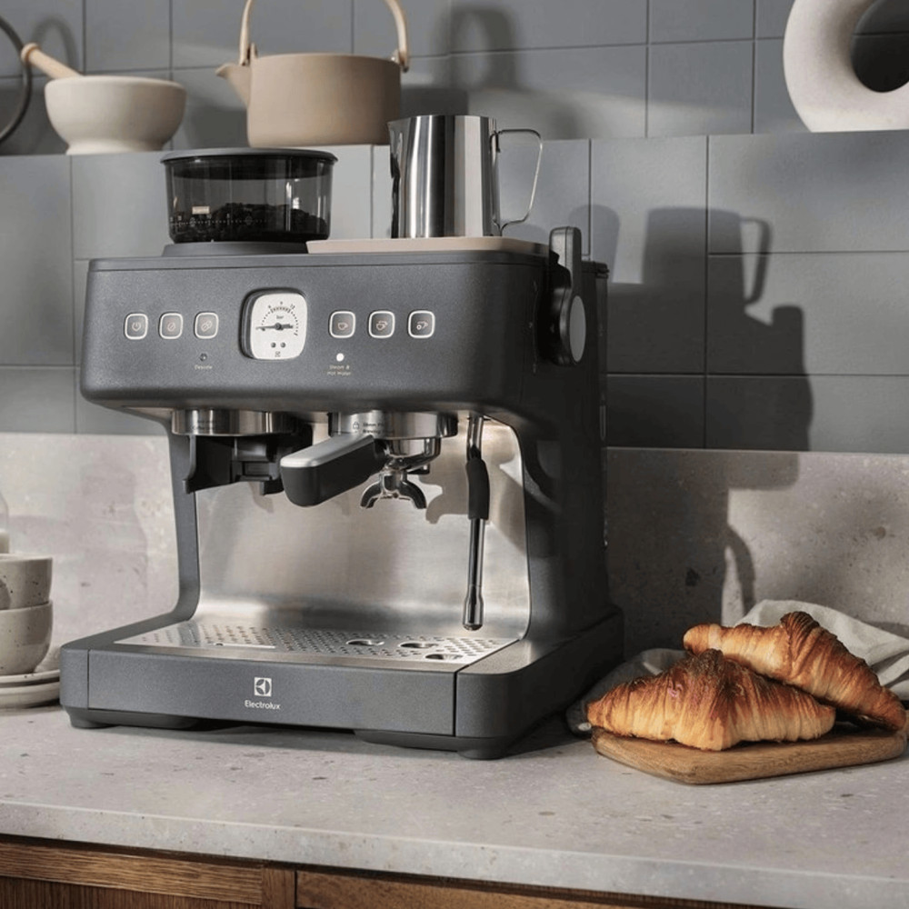 Electrolux 800 Series E8EC1-8BP Espressomaskin bönor - Svart
