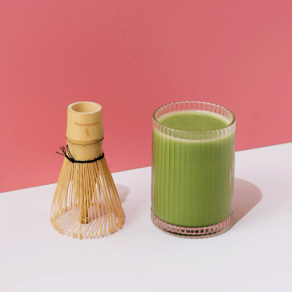 Ceremonial-grade matcha green tea Blendsmiths Ichibancha Matcha, 70 g ...